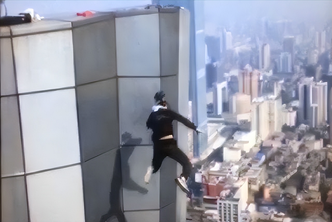 In 2017, Wu Yongning shot an extreme video and fell to his death, his stepfather: he didn't fall ...