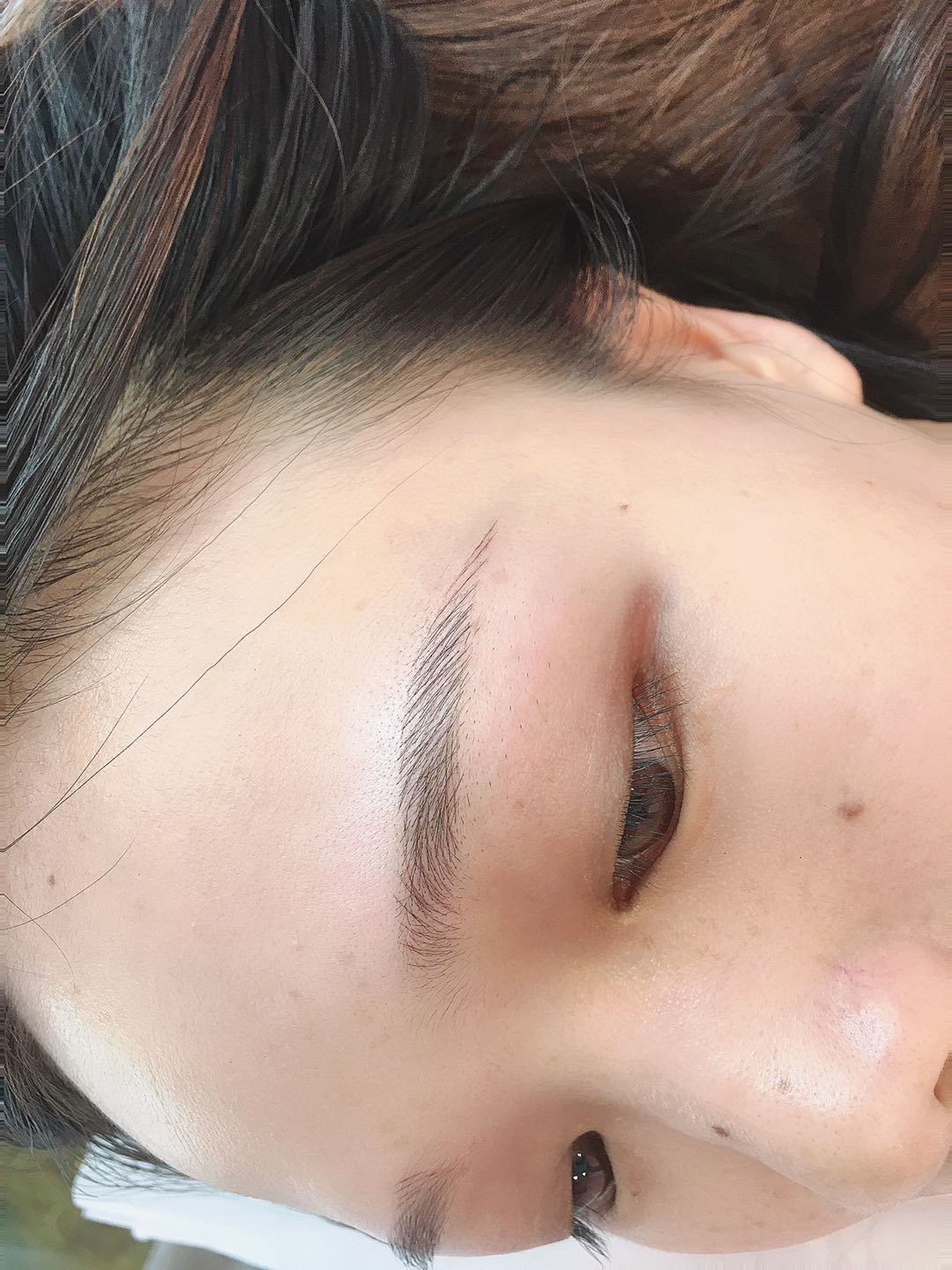 Choose the right eyebrow shape for a square face, double the sense of ...