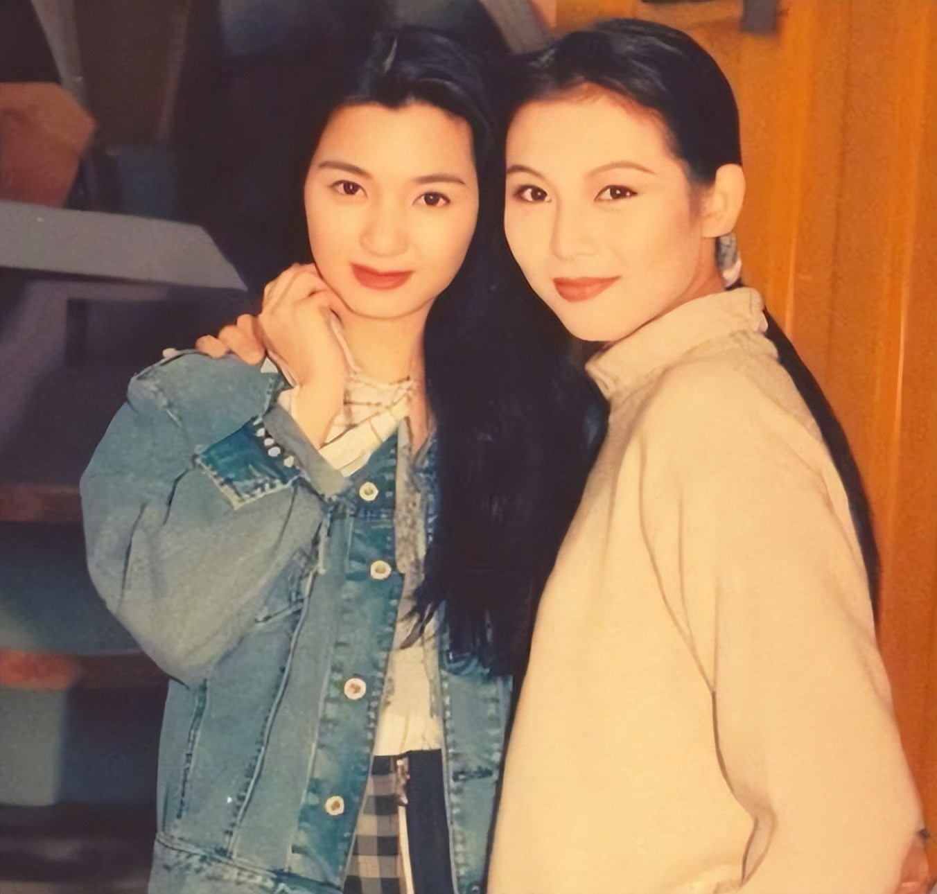 Intimate photo of Hung Xin and Hong Kong friends Liming, Cai Shaofen ...