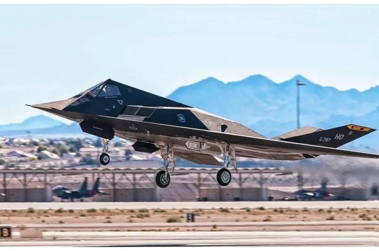 Is the world's first stealth fighter, the F-117 Nighthawk, really alien ...