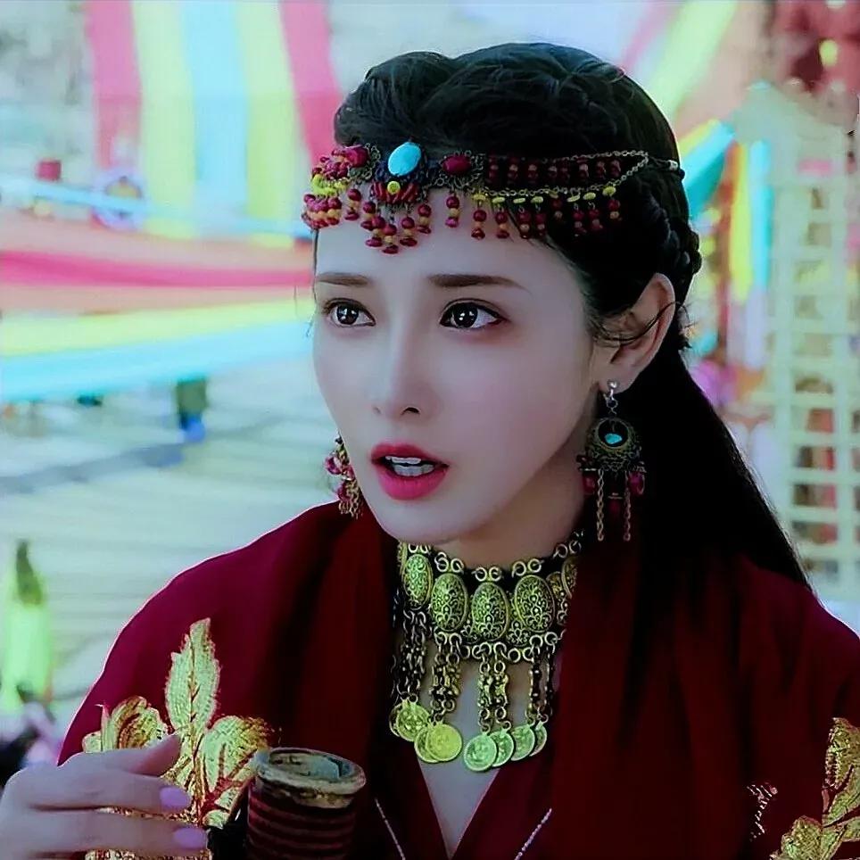TV series "East Palace" Peng Xiaoran as Qu Xiaofeng - iNEWS
