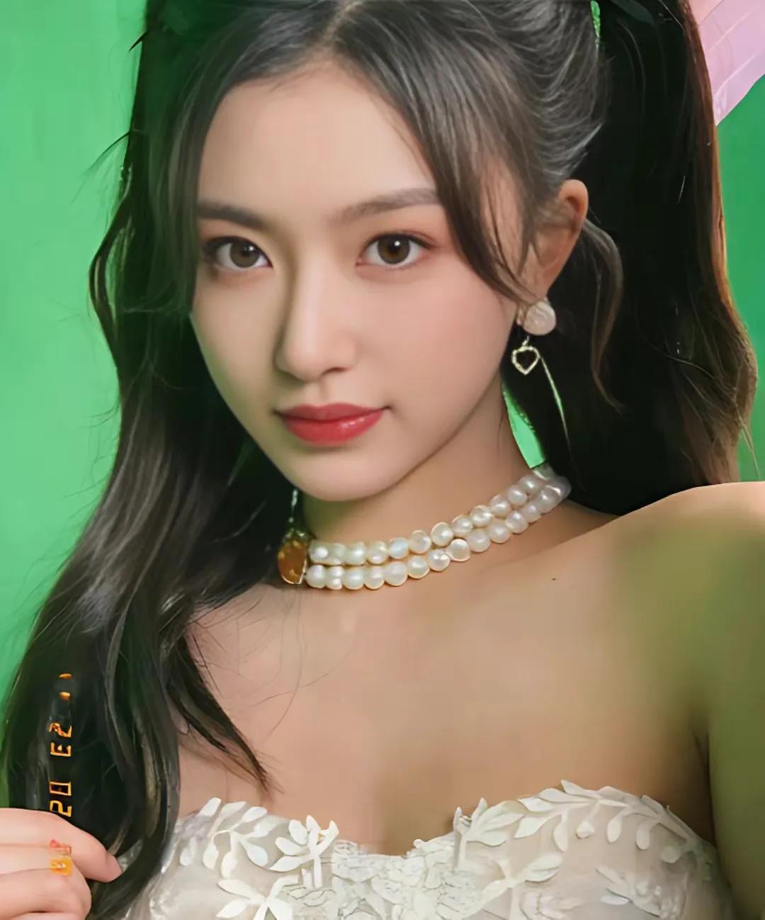 Kong Xueer: The charm of pure sweetness like sugar, the fragrance of ...