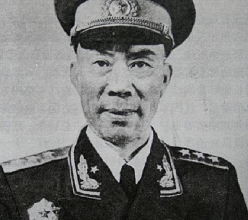 The founding general Zhou Shidi went to the toilet in the middle of the ...