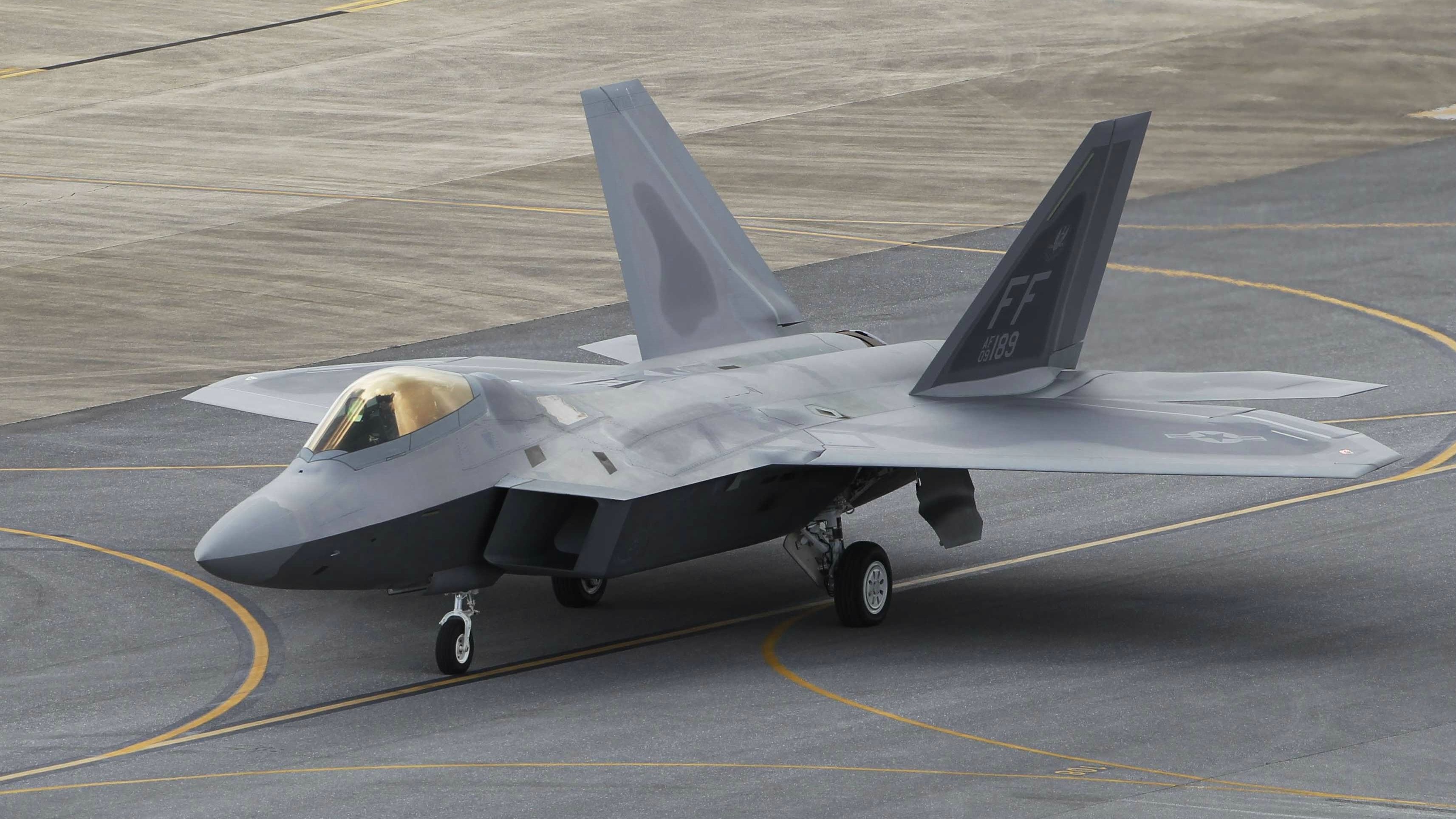 Fill the hangar! The number of J-20s in service is exciting. How many ...