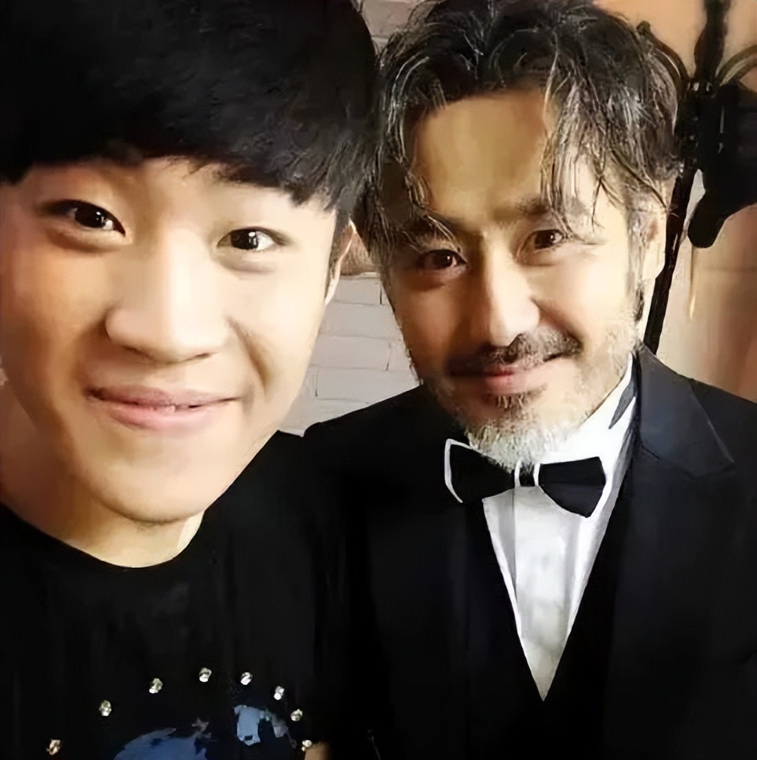 Even the scandal has to inherit the father's legacy! Simply lawless ...