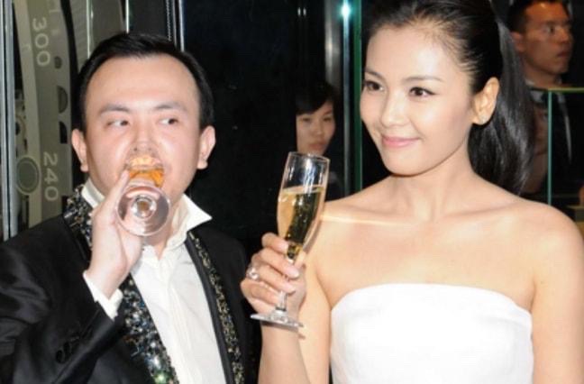 He used to slept with Liu Tao for 4 years, and he still hasn't married ...