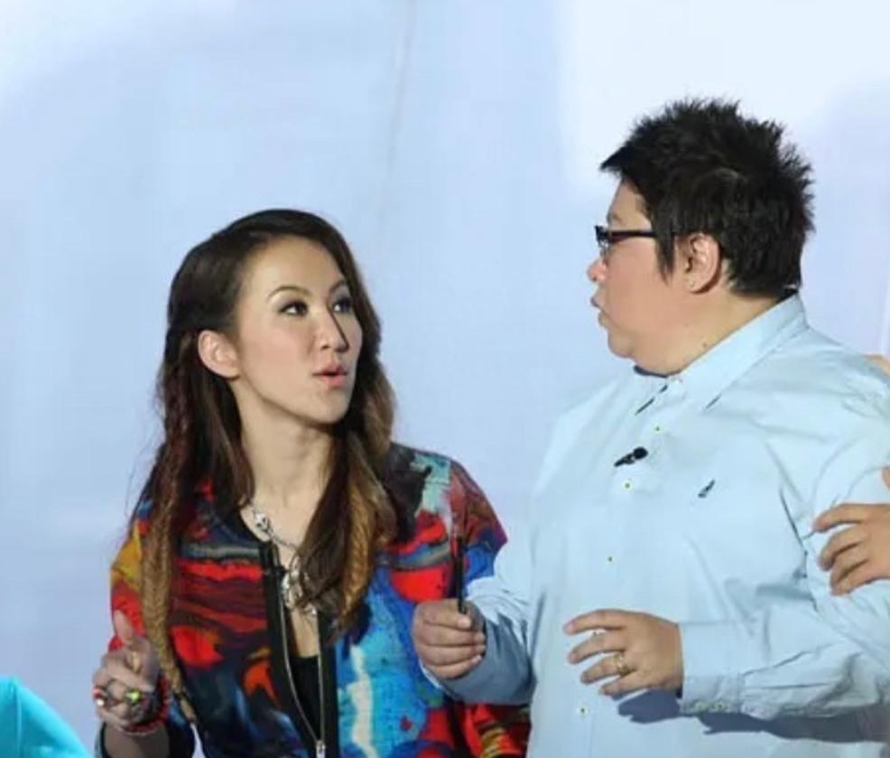 Han Hong spoke up for her friend CoCoCoco Lee, and her touching words revealed her profound ...