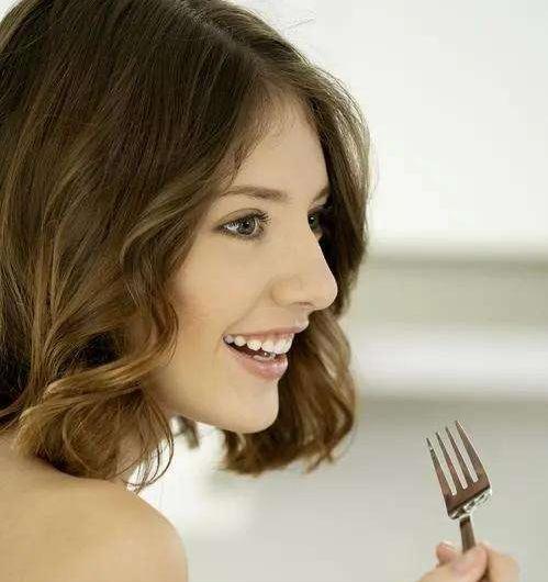 Treasure Girl Lena Anderson - iNEWS