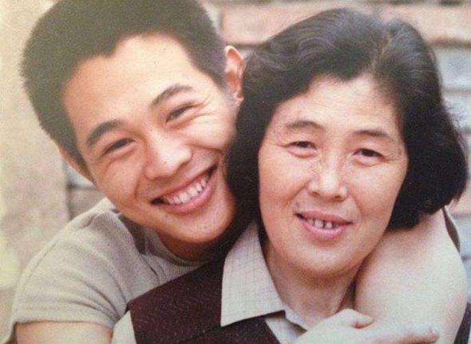 Li Si, after her father Jet Li betrayed her mother, her life changed ...