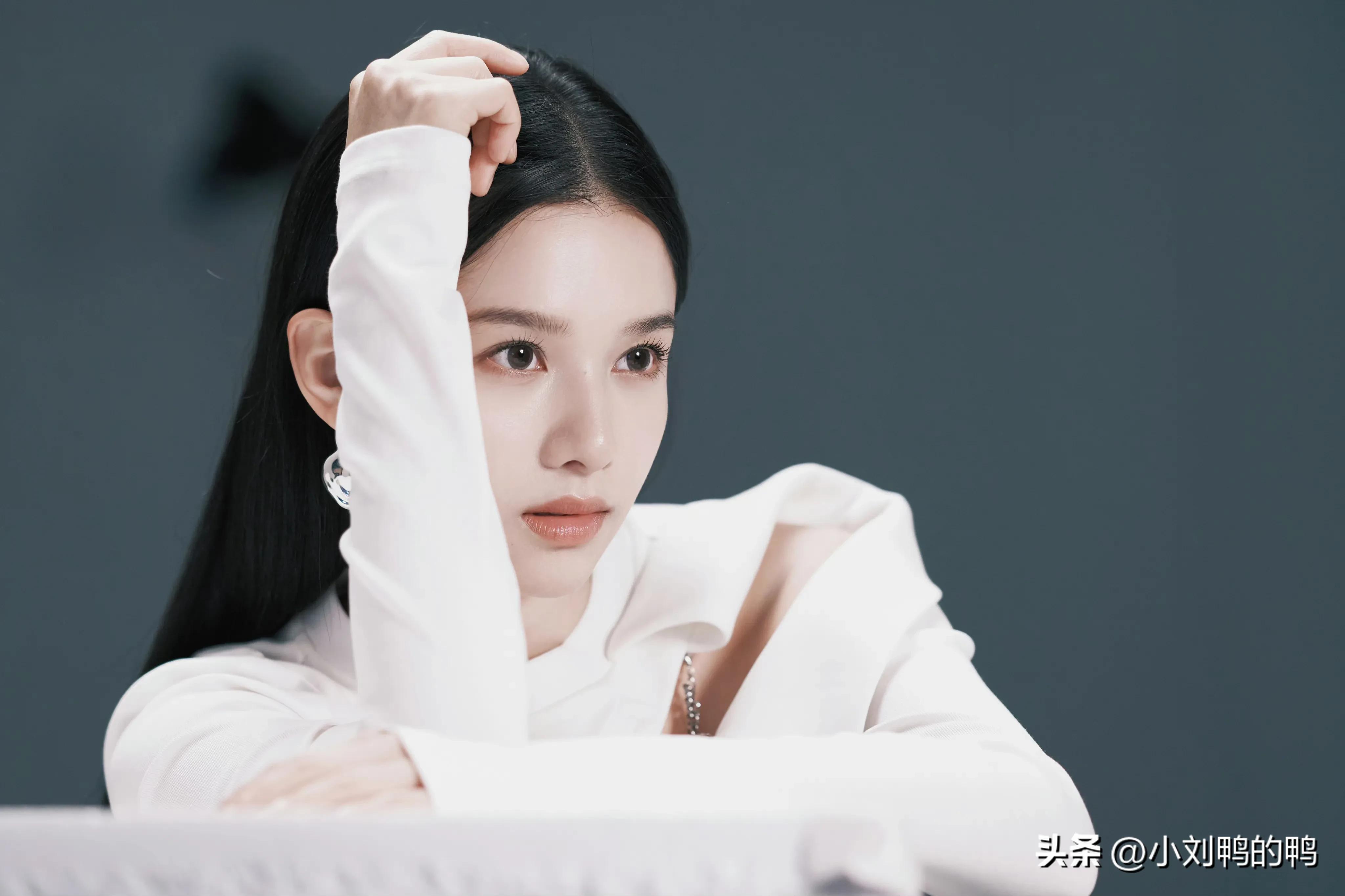 Zhang Jingyi - iNEWS