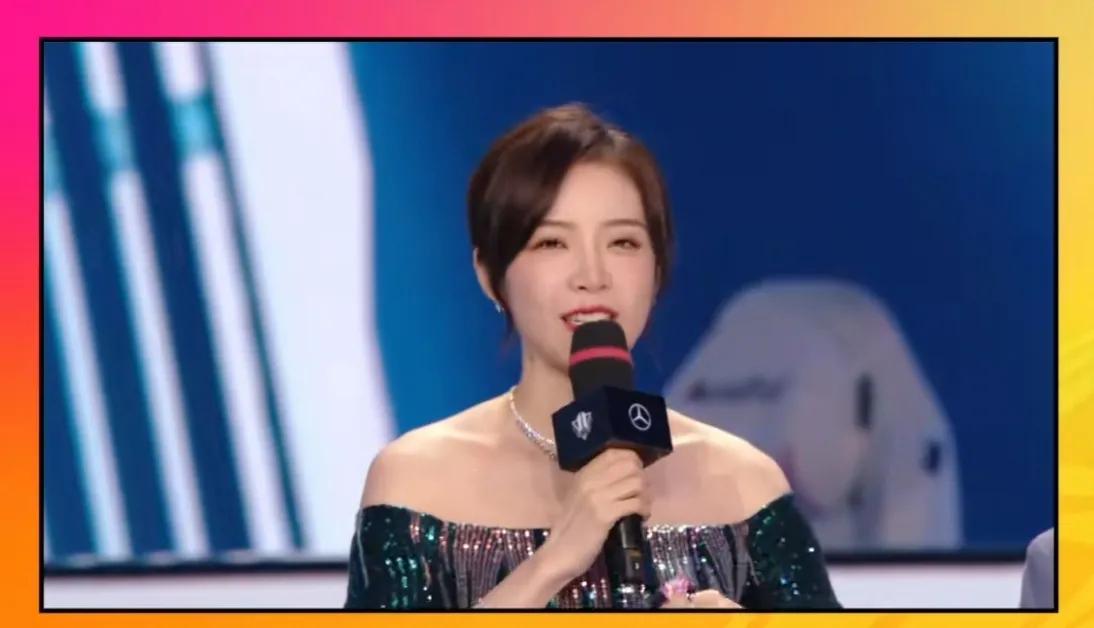 lol-LPL beauty hosts commentary "Who is more beautiful"? - iNEWS