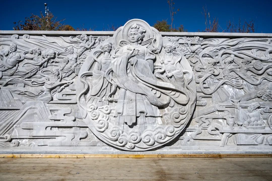 "Tianchi in the Books" Feel the poetic and picturesque "Yaochi Meeting ...