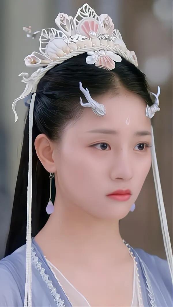 The TV series "Agarwood is like crumbs • Agarwood Chonghua" Zhu Lilan ...