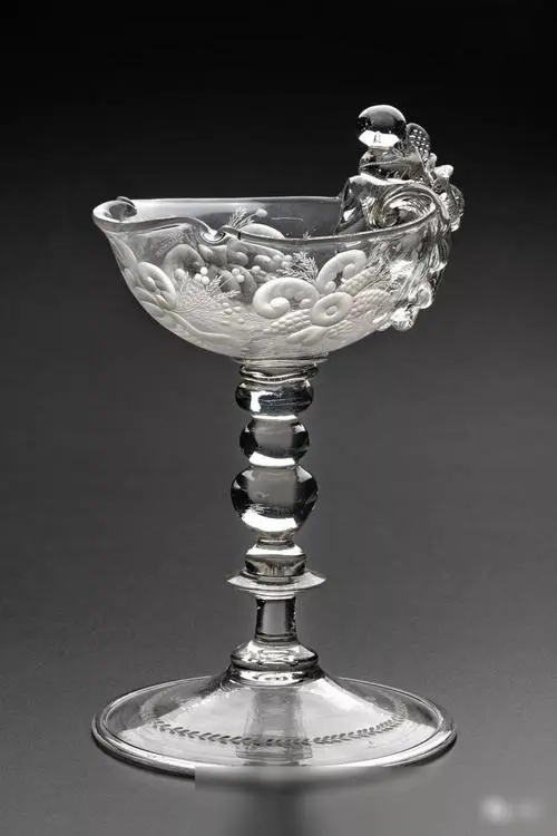 French art glassware, injecting new vitality and creativity into the ...