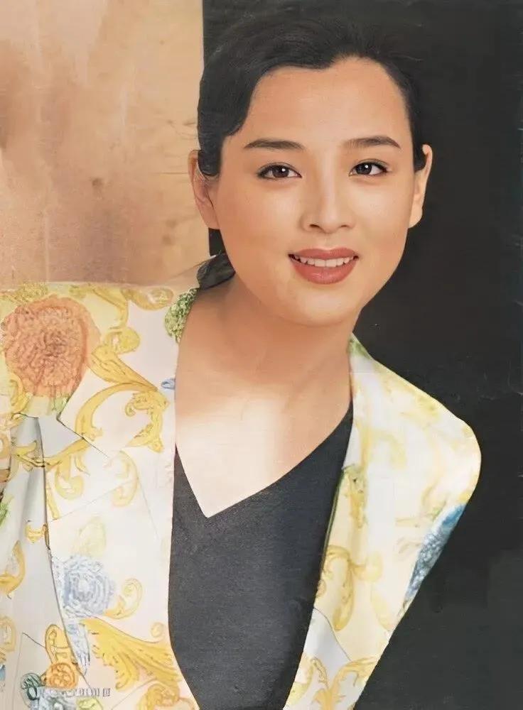 Zhao Mingming, a few beautiful photos from the past - iNEWS