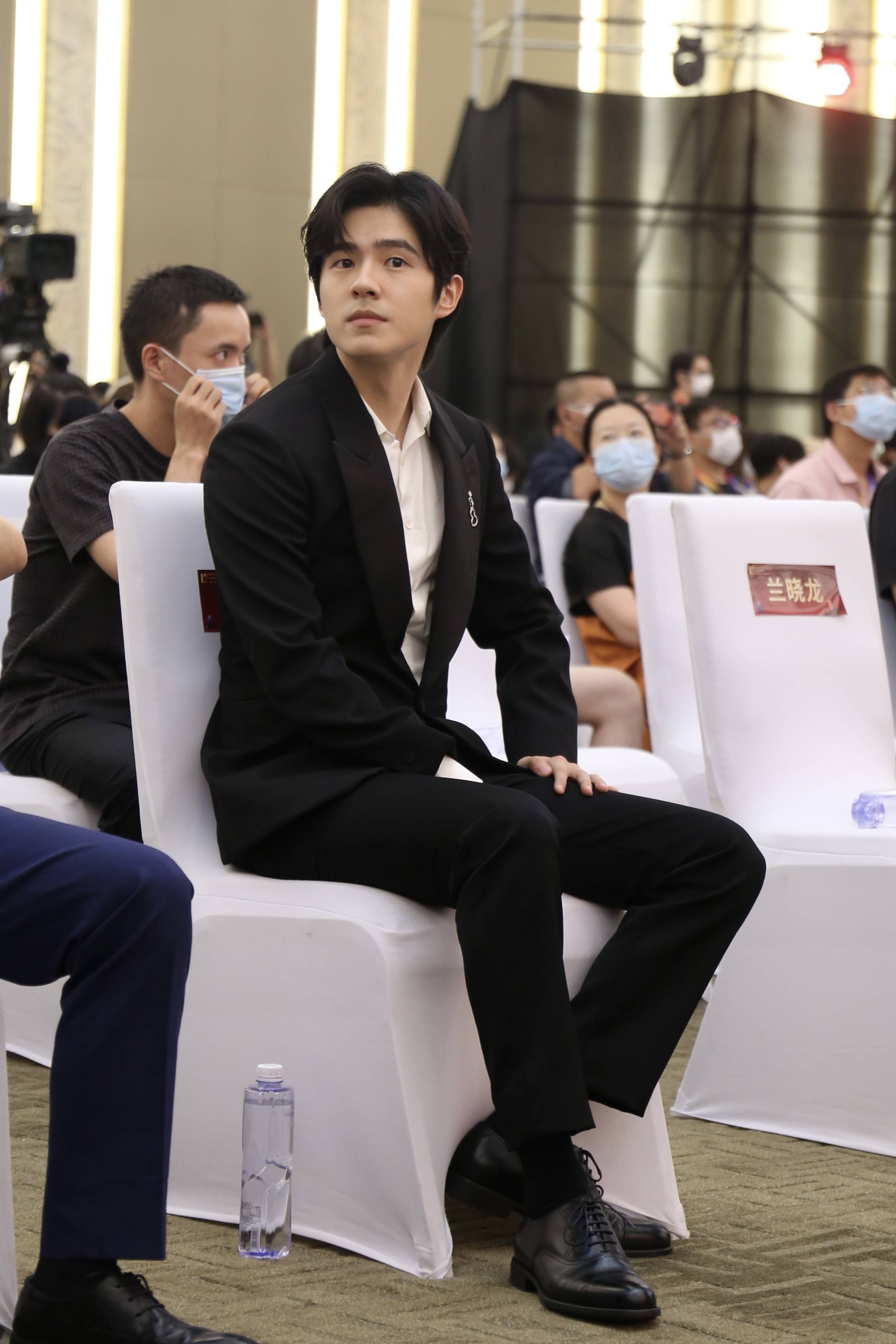 Liu Haoran talks about growing up: In the past, I always wanted to play a role that was not like ...