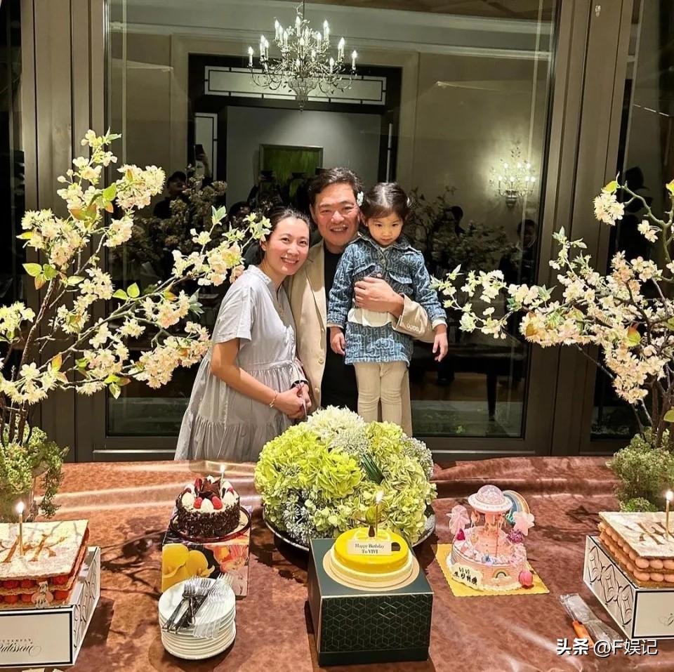 Li Meihui exposes a family of four photos for the first time - only you ...