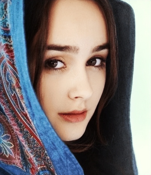 Yang Mi's face, Yang Chaoyue's eyes, and Yang Ying's mouth, combined ...