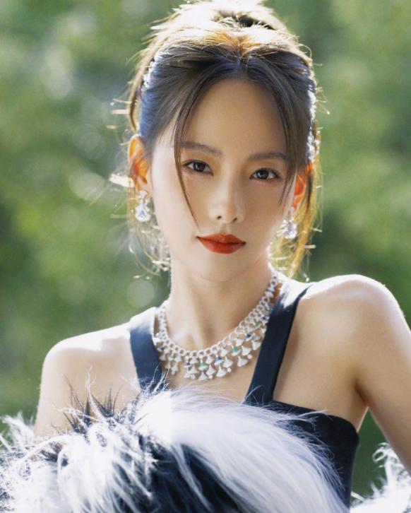 Zhang Jiani made her first public appearance after the divorce turmoil ...