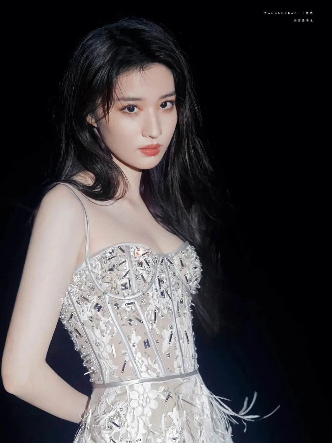 "Liu Zhou Ji" kick-off banquet: Wang Churan is cool and handsome wearing a peaked cap, and Liu ...