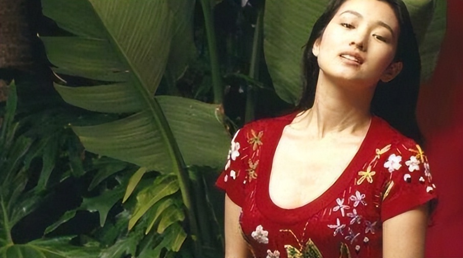 Gong Li is no longer silent, revealing the gossip between Zhang Yimou and Chen Ting, no wonder ...