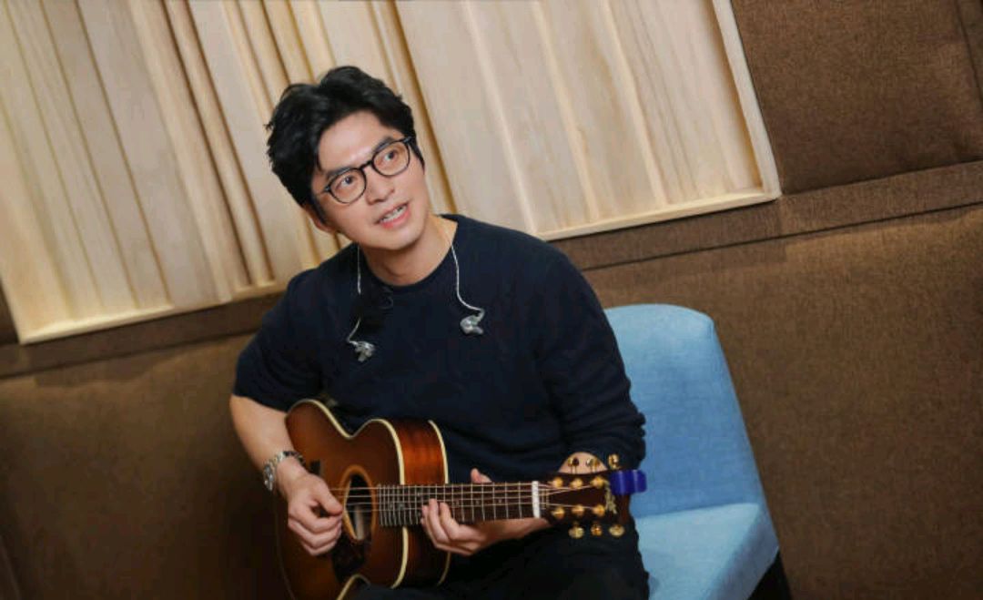 "Sing All the Way" Dali Station, listen to Li Jian singing and talking ...