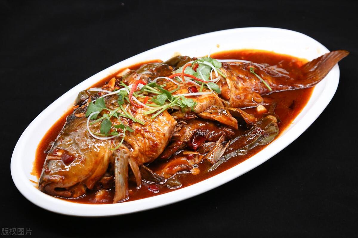 Teach you to make a mouth-watering delicacy - braised carp - iNEWS