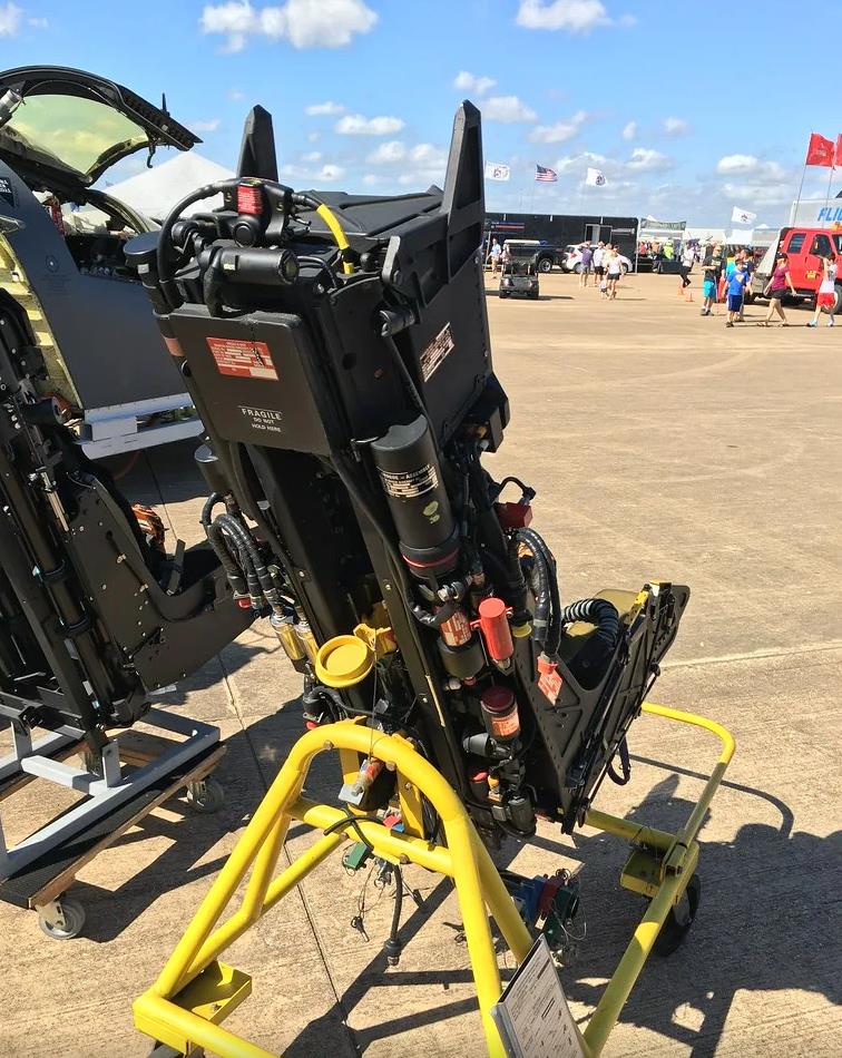 The fighter jet ejection seat has a key role in life-saving. You need ...