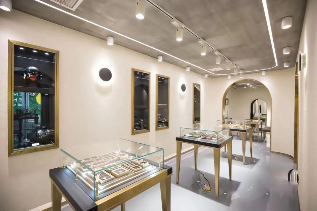 Jewelry Showcase Design - iNEWS