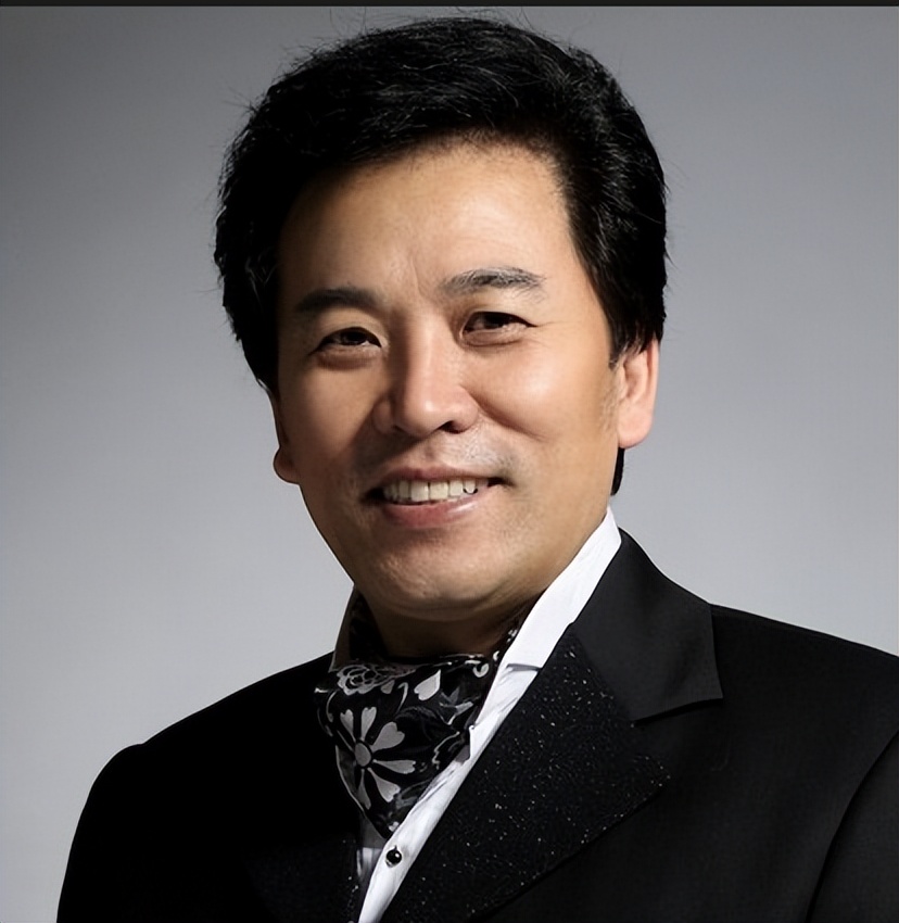 Singer Tong Tiexin: After the divorce, he raised his son alone. At the ...