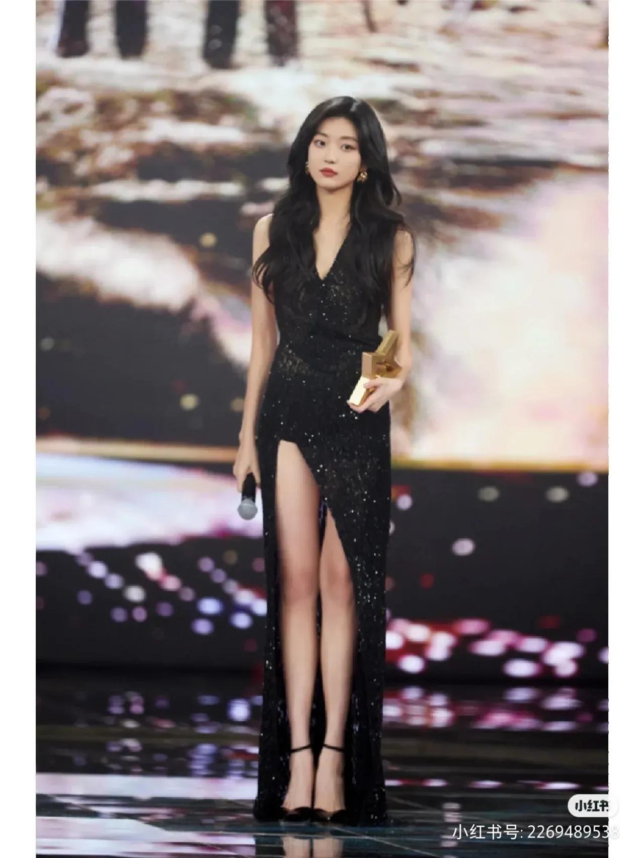 Legs play year! Leg fine Sun Qian, do you like it? - iMedia