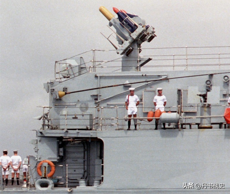 "Sea Cat" missile system, the world's first ship-based point defense ...