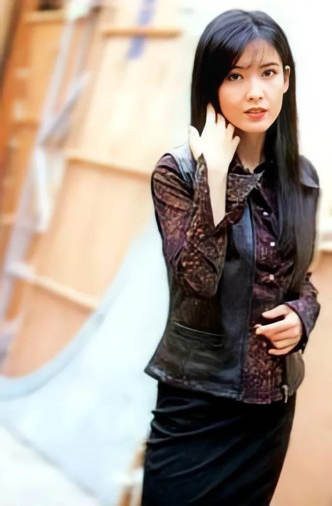 Zhou Huimin, the representative of the Jade Girl Sect, is pure and ...