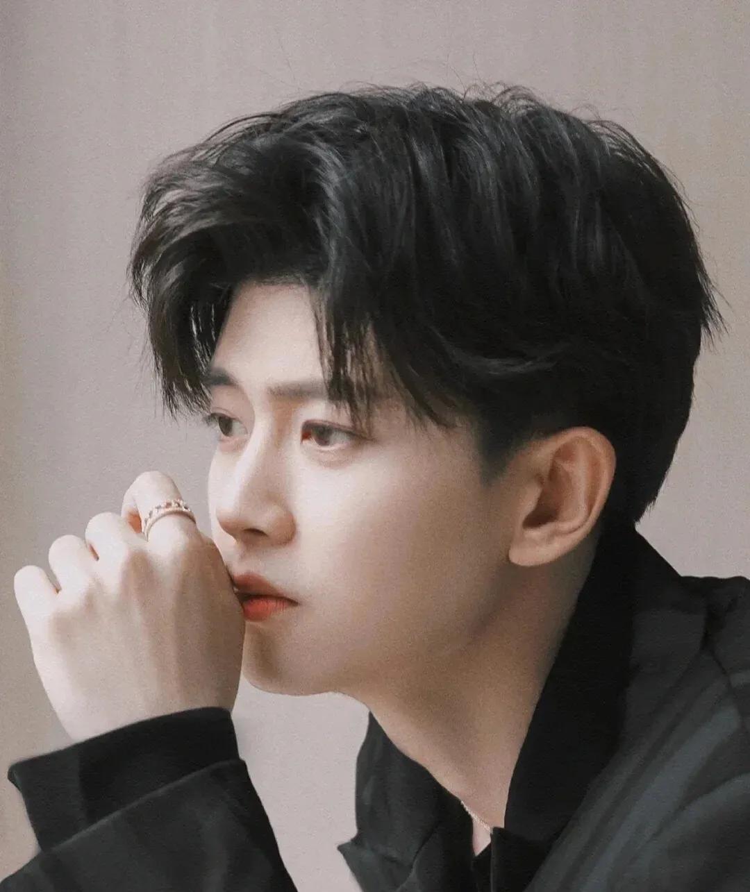 Ren Jialun was cheated and divorced for two years - iNEWS