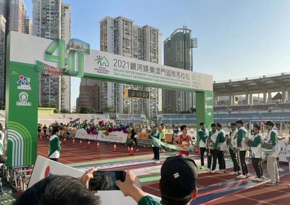 The 40th Macau Marathon kicked off, Yang Shaohui and Zhang Deshun won ...