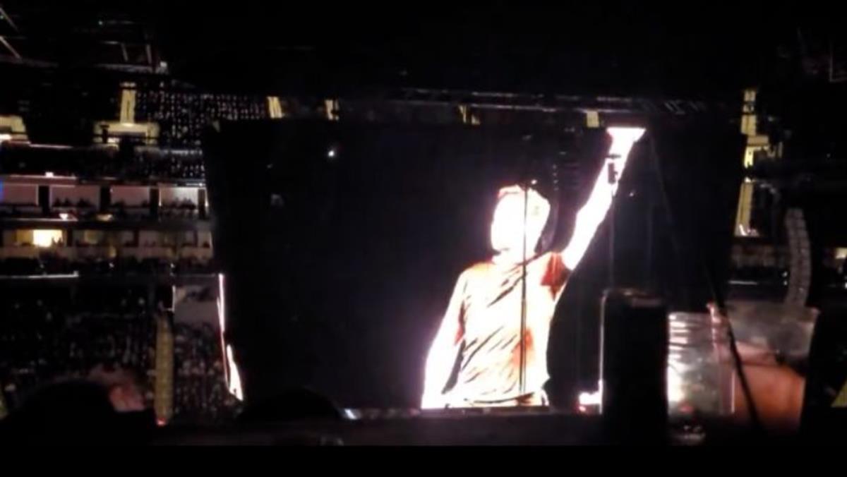 Musk gets booed off stage on talk show - iMedia