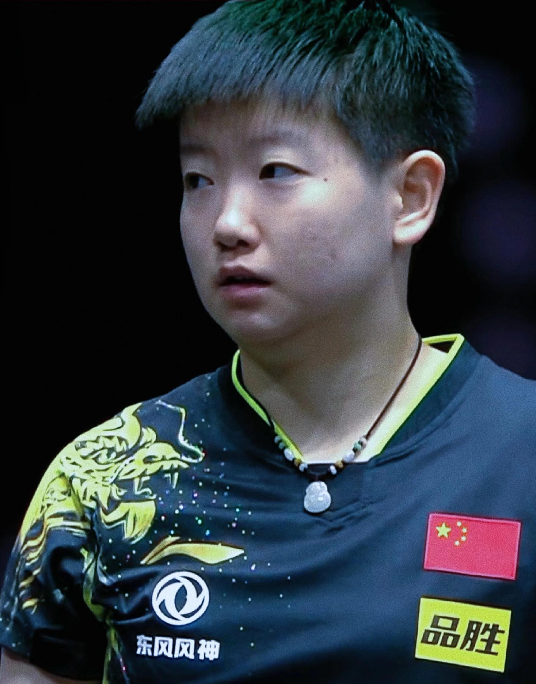 Sun Yingsha's forehand is more violent, hitting the opponent helplessly ...