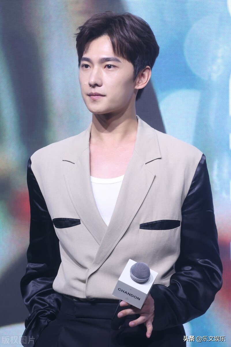 Yang Yang's new drama as a firefighter is heroic and valiant, which ...