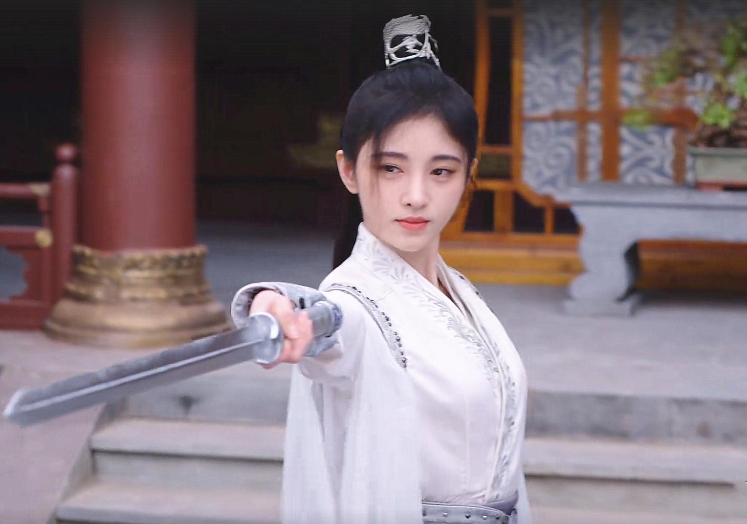 "Hua Rong" Yan Yue let Wei Zhi go, didn't the Emperor of Heaven know? Qing Huan is a spy, the ...