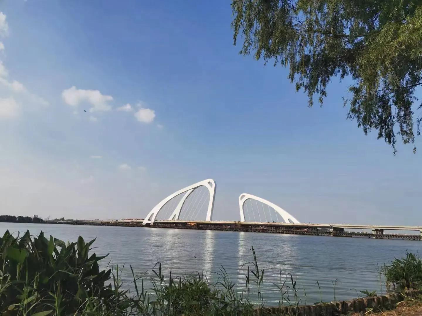 "Seven Wonders" Praise Baima Lake Bridge - iNEWS