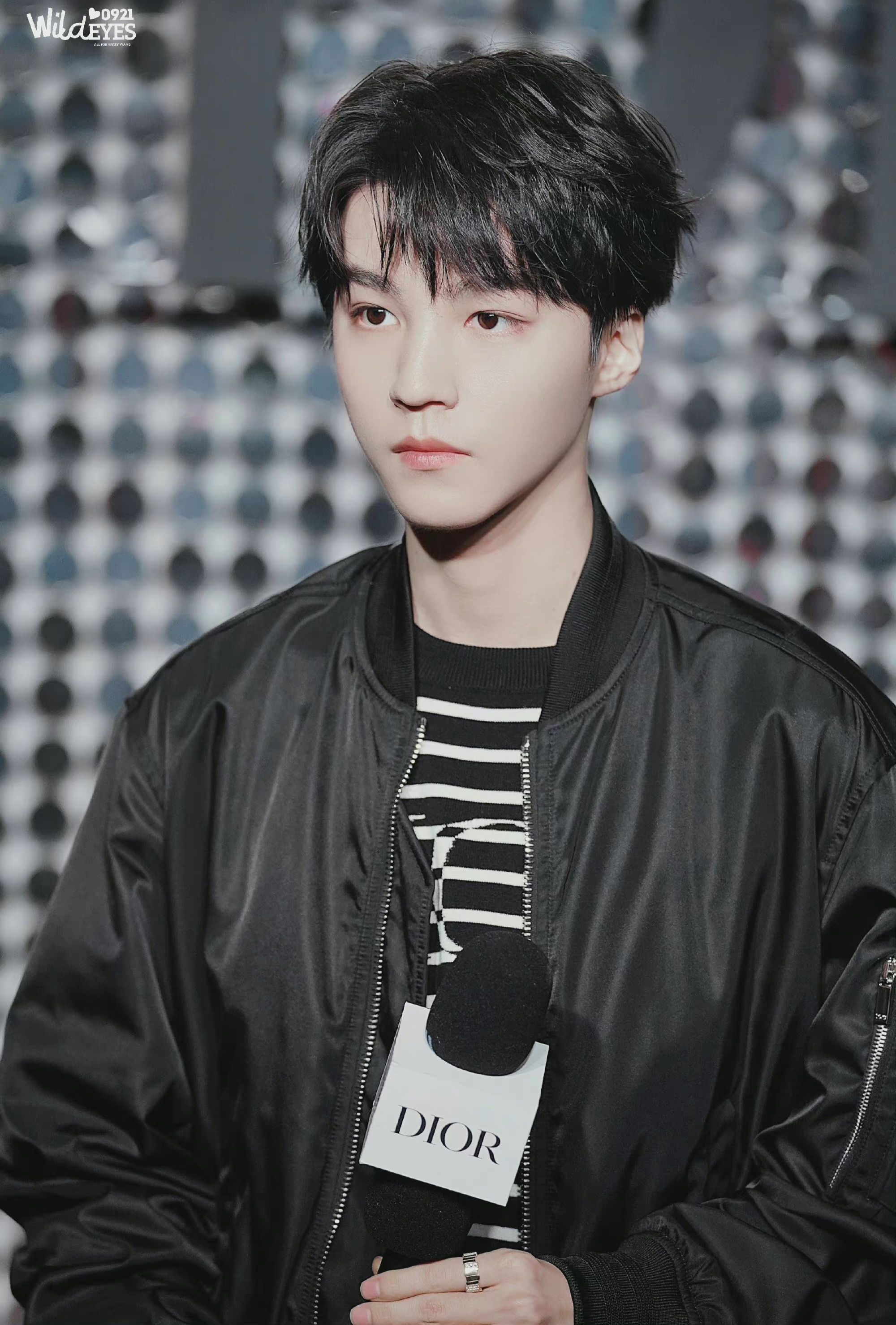 Filmmaker Wang Junkai, from a young actor to a mature judge, has grown ...