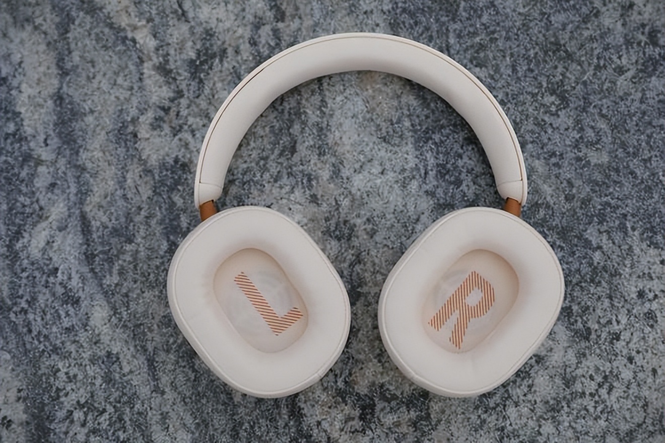 Miss Sweetheart's Favorite Daryou Cube Sugar Bluetooth Headphones - iNEWS