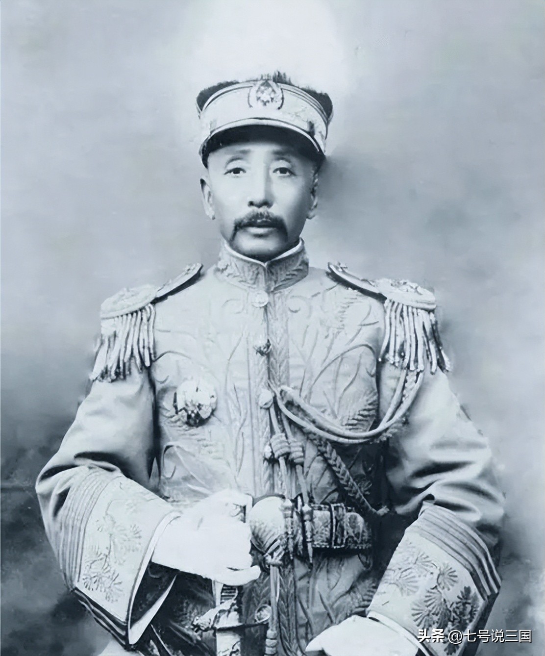 There are 9 first-level generals under Chiang Kai-shek, who are they ...