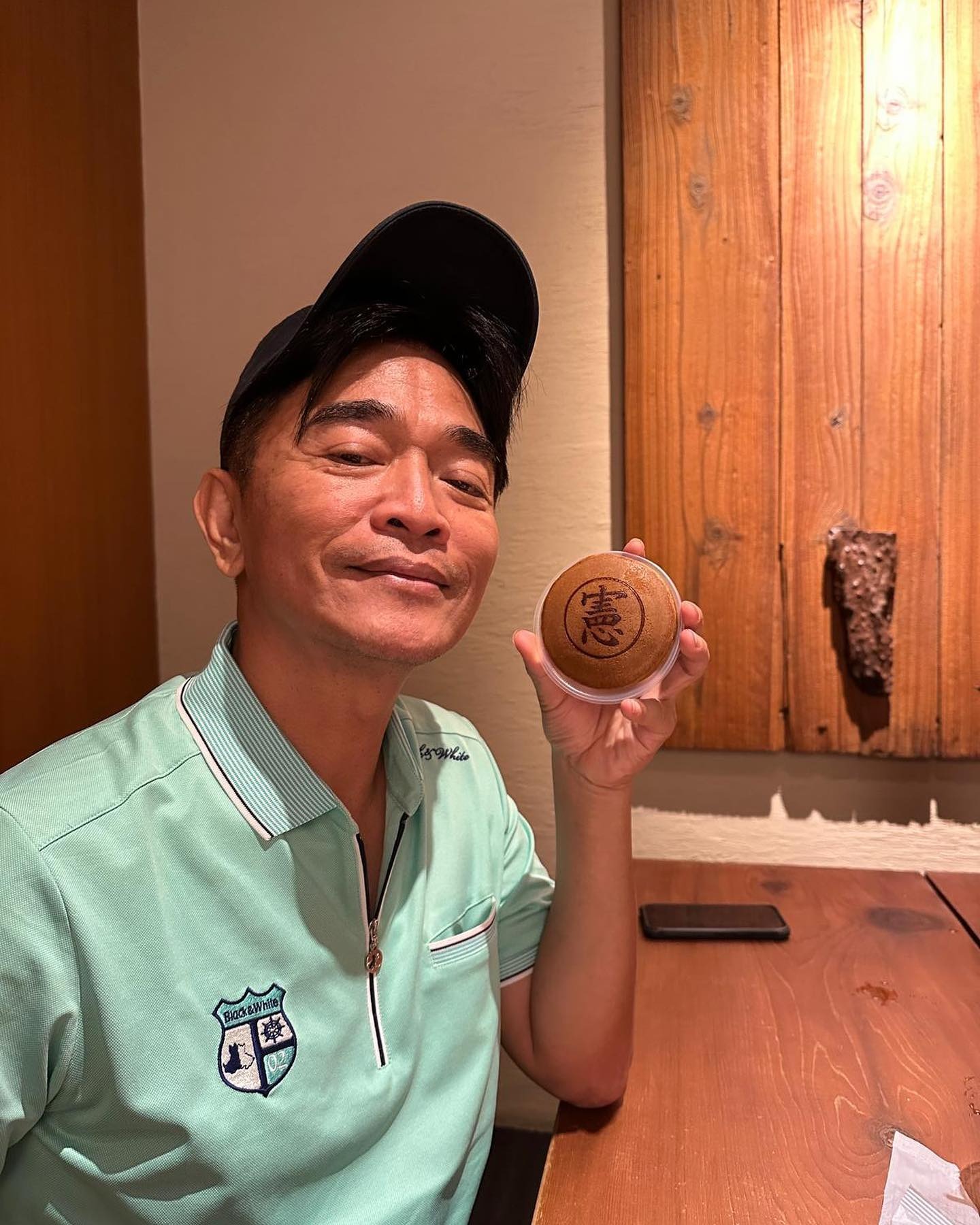 60-year-old Wu Zongxian accidentally fell while recording a show, his ...