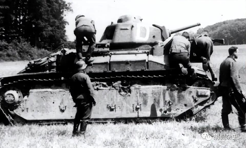 Equipment inventory - French Char (Renault) D2 medium tank during World ...
