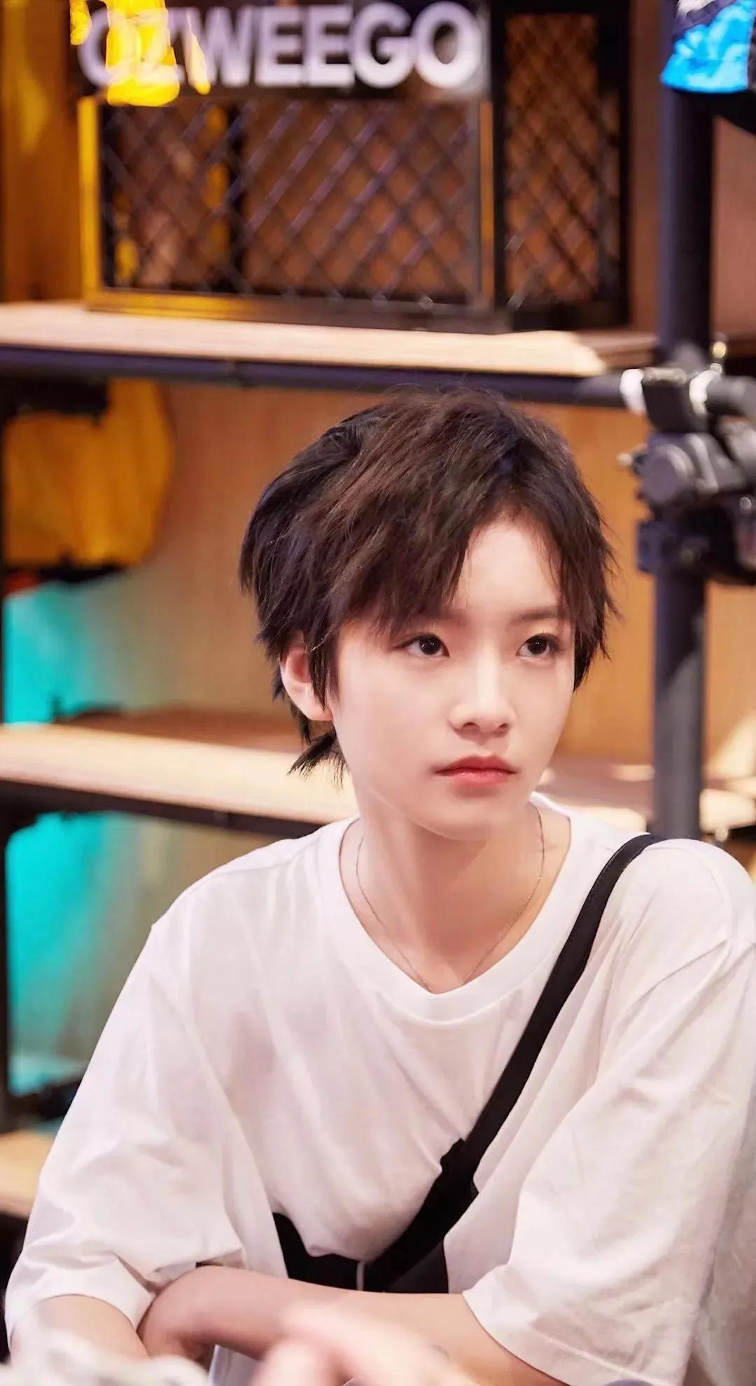 Li Gengxi's beautiful pictures - iNEWS