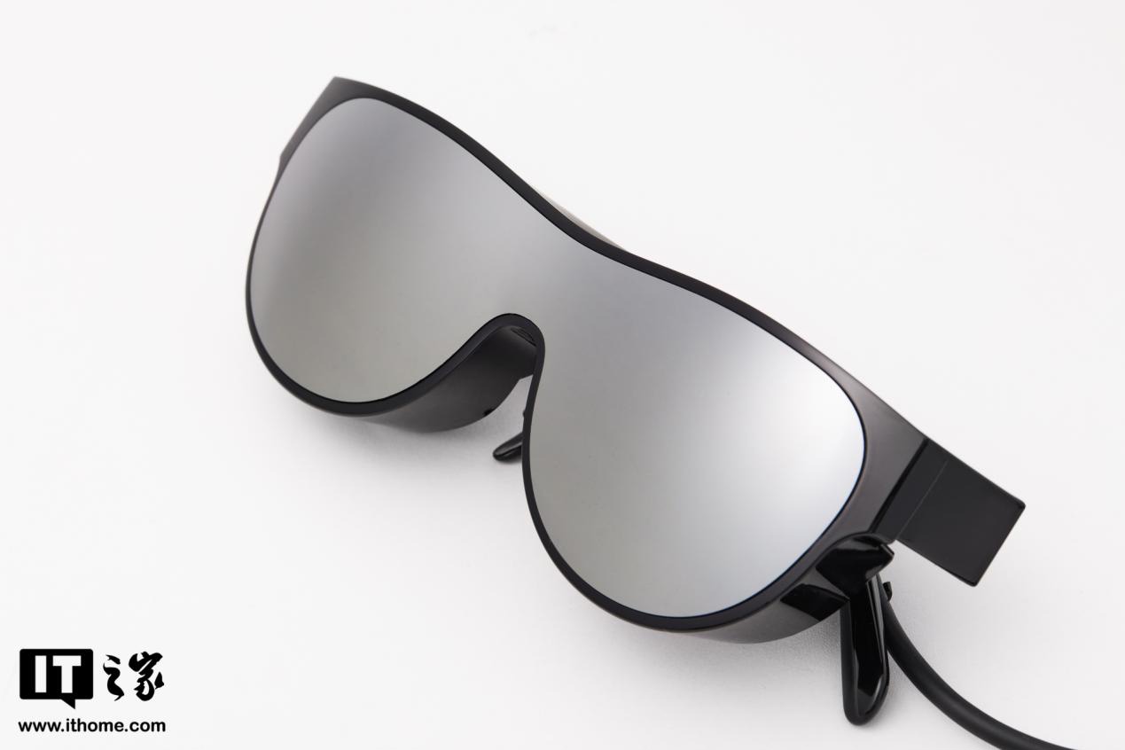 Thunderbird Air smart glasses experience: lightweight, high-value ...