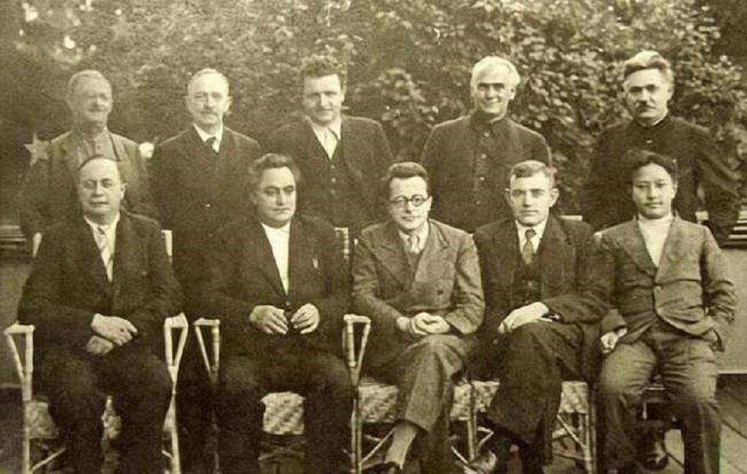 200 Hungarian experts visited the United States and mutinied as soon as ...