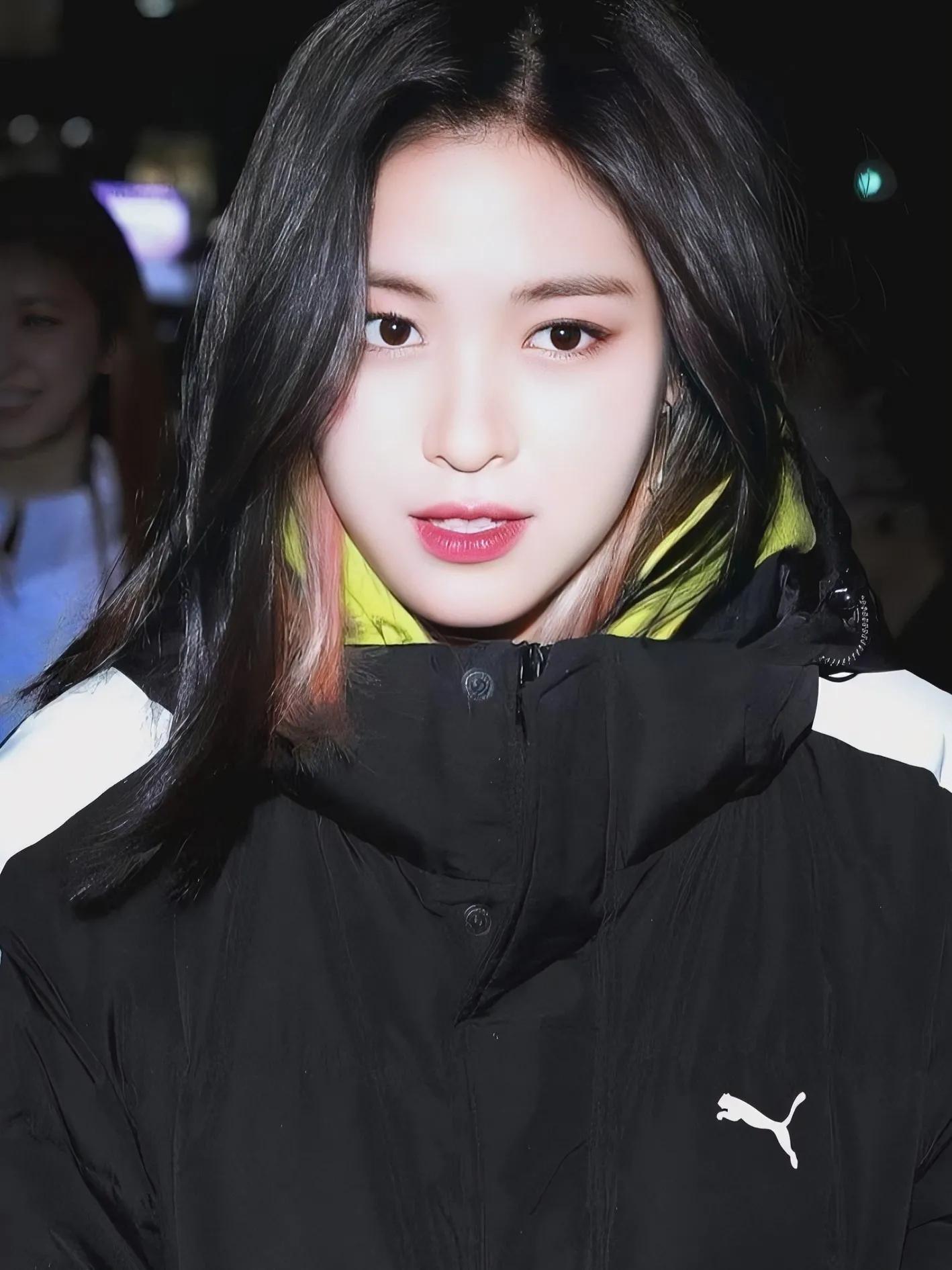 Han Suxi is the kind of beauty who makes people feel amazing at a ...