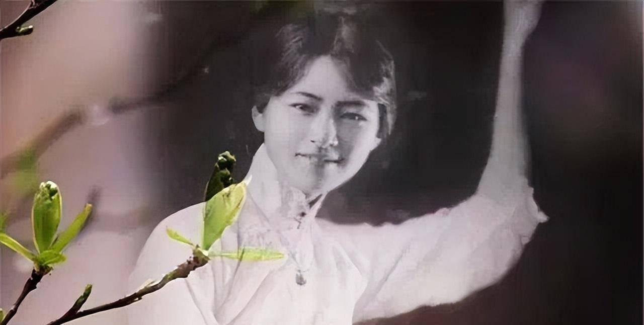 Lin Huiyin's Dream of Lotus Lantern Poetry (Part 2): A Genius Girl ...